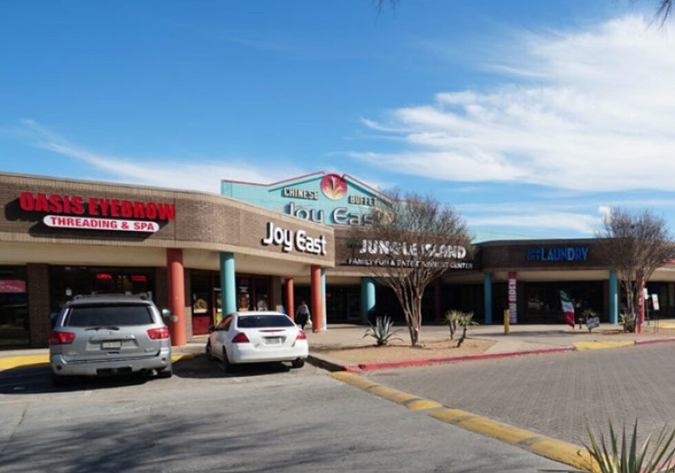Bee Cave Shopping Center | Bridgepoint Austin, Texas